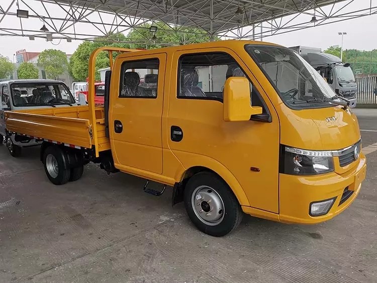 Angkutan Truk Mini Kuning 6 Roda Truk Kargo Dongfeng Baris Ganda
